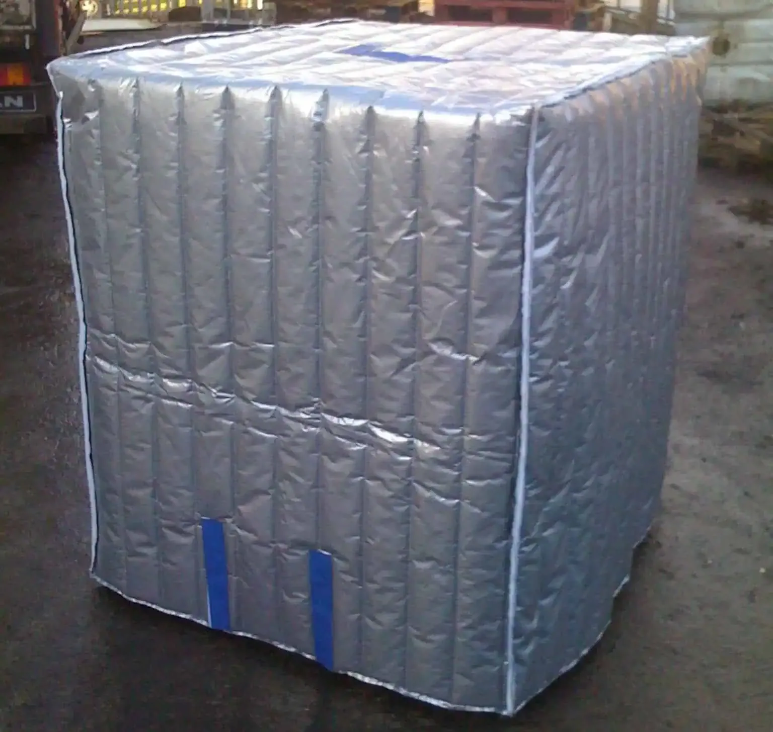 Insulated IBC transport / storage cover - Controlla Covers